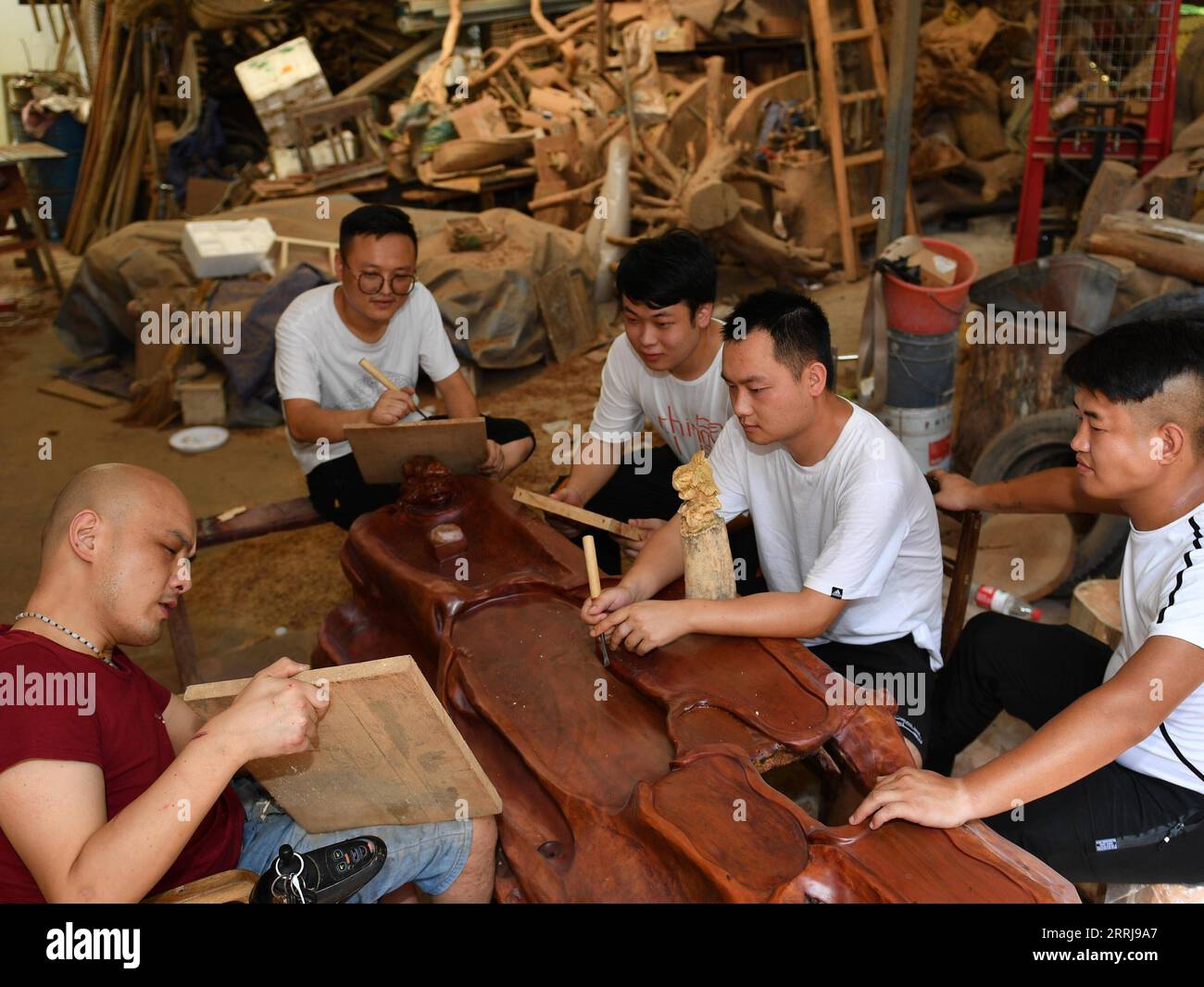 Seal carvings hi-res stock photography and images - Alamy