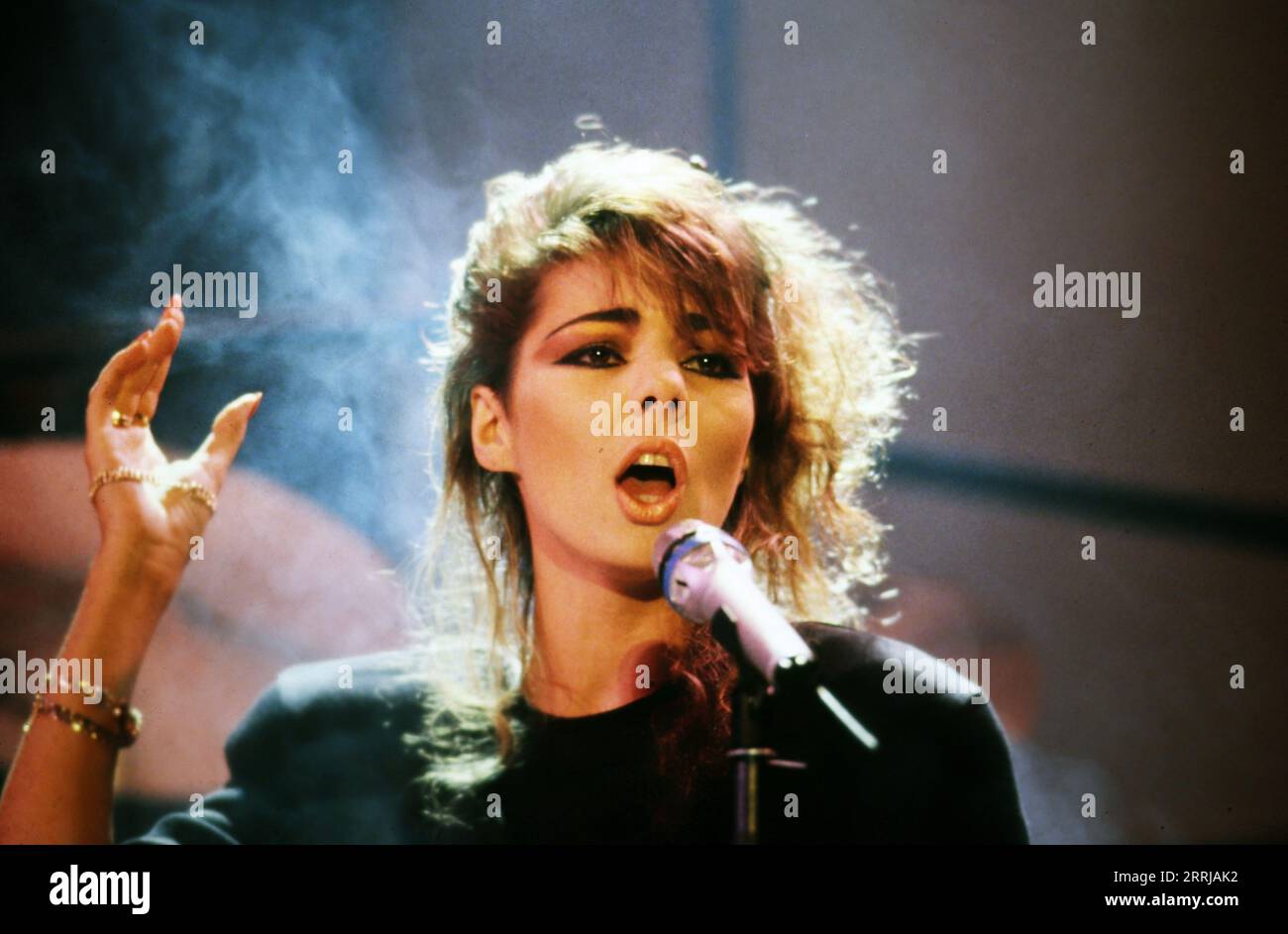 Sandra, deutsch-französische Popsängerin, bei einem Auftritt, circa ...