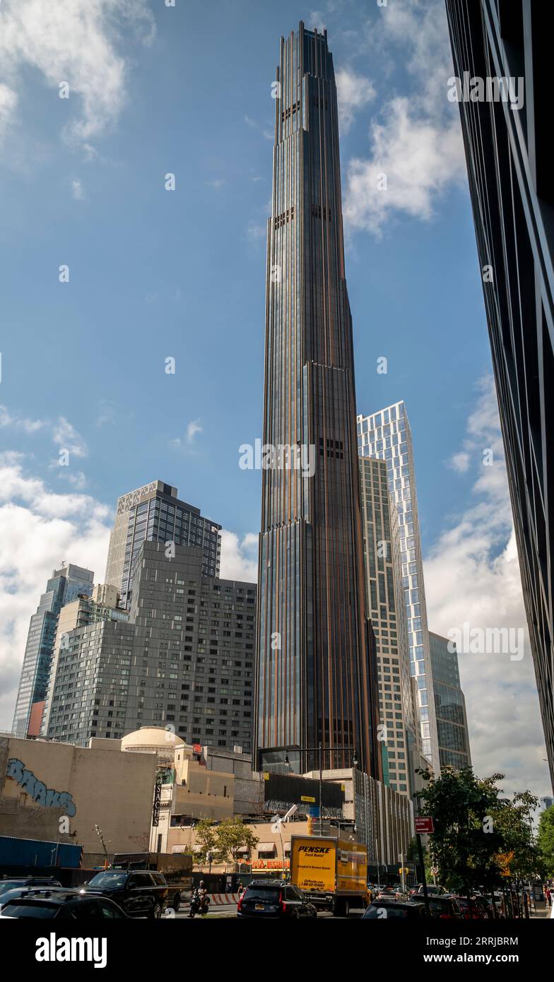 Stores tower hi-res stock photography and images - Alamy