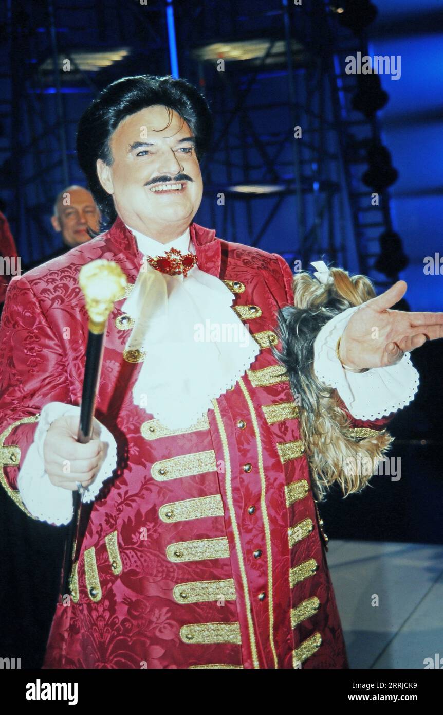 Rudolph Moshammer, deutscher Modedesigner, hier als Teilnehmer beim ...