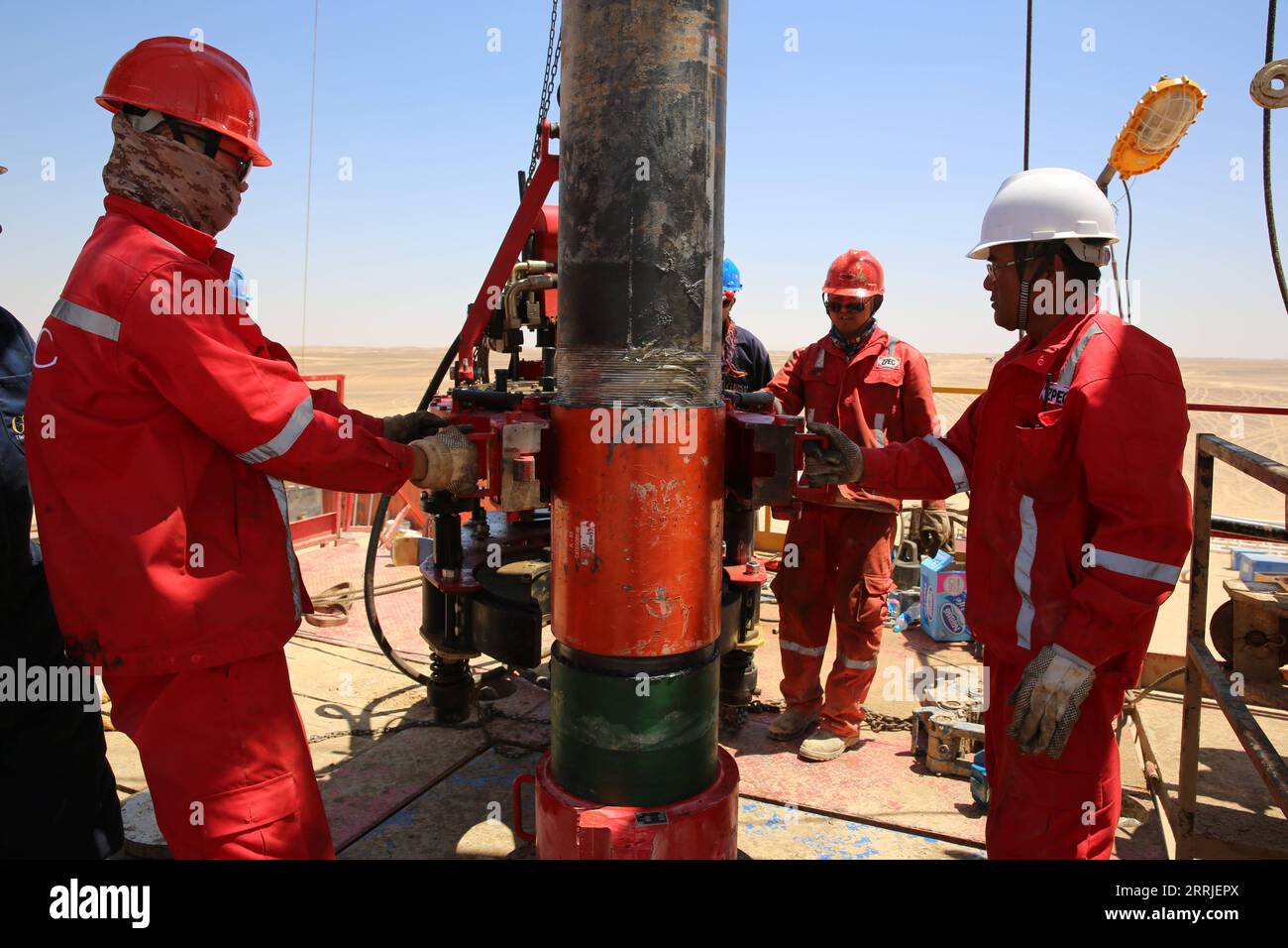 Desert farmland china hi-res stock photography and images - Alamy
