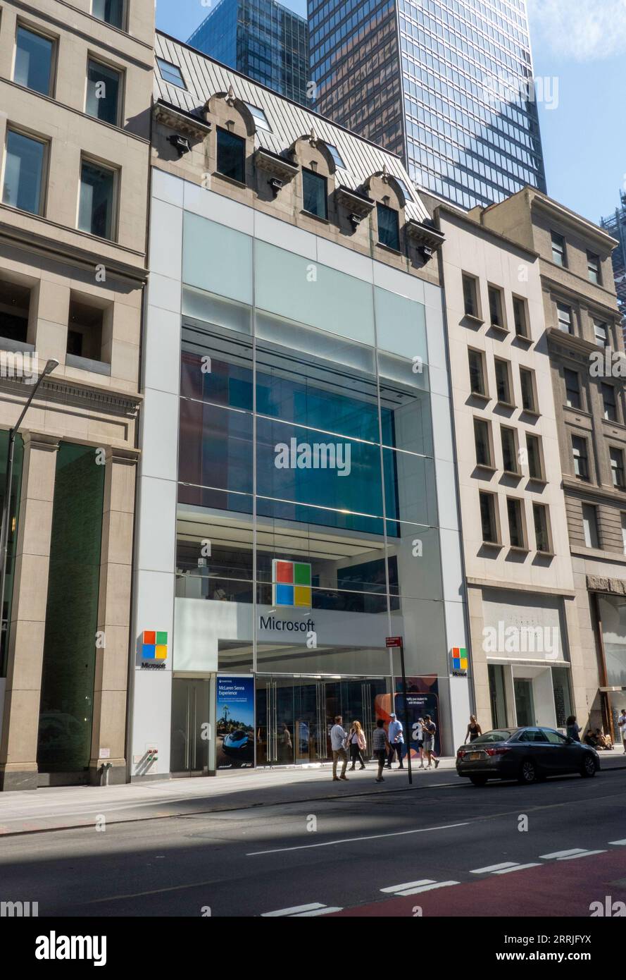 677 fifth avenue hi-res stock photography and images - Alamy