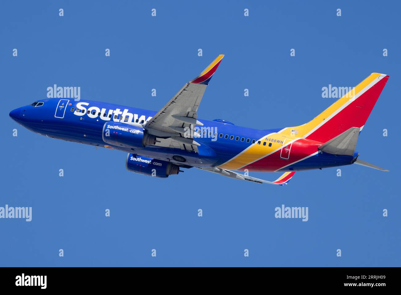 737 7h4 takeoff hi-res stock photography and images - Alamy