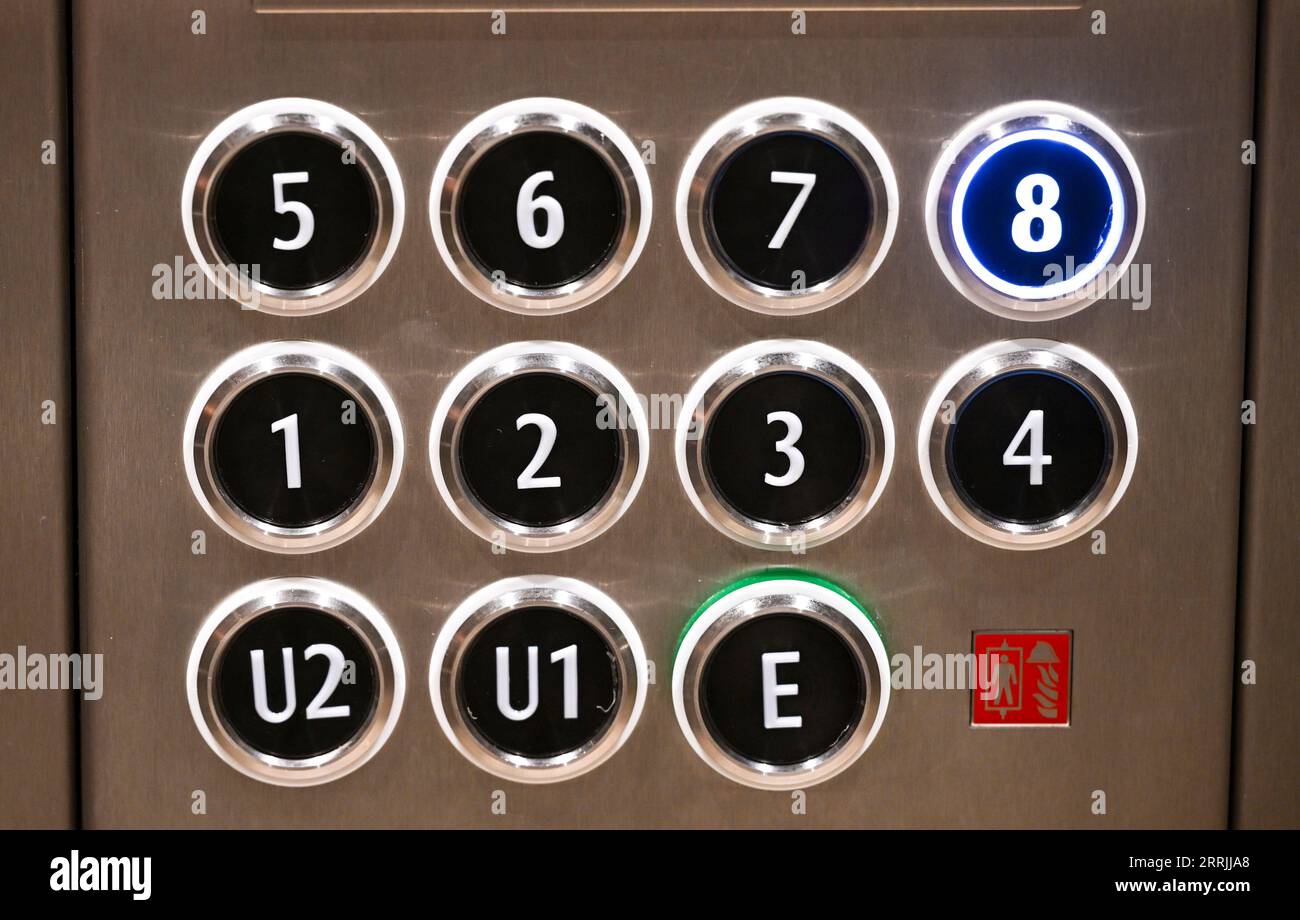 PRODUCTION - 06 September 2023, Berlin: The floor display in an ...