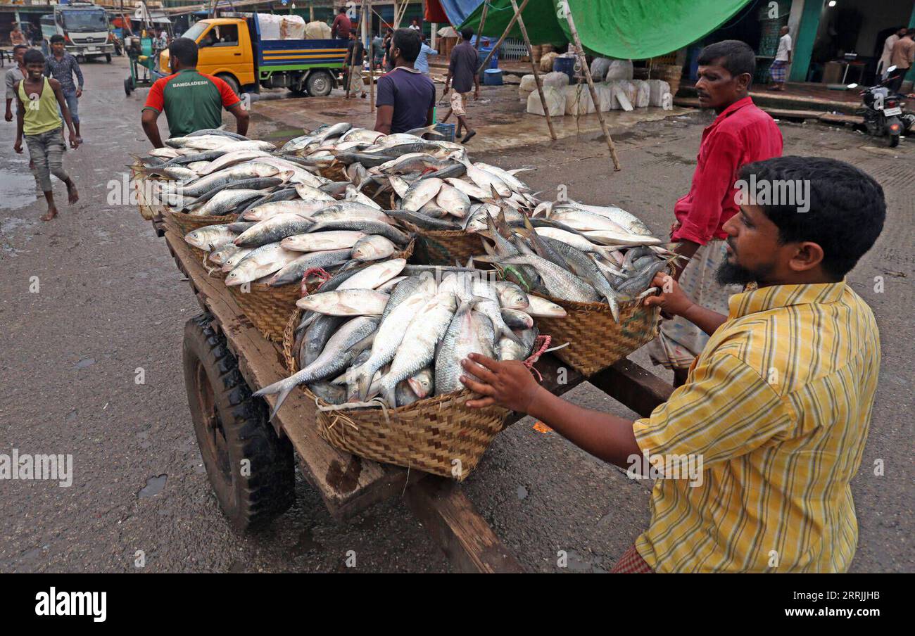 Bangladesh coastal areas hi-res stock photography and images - Alamy
