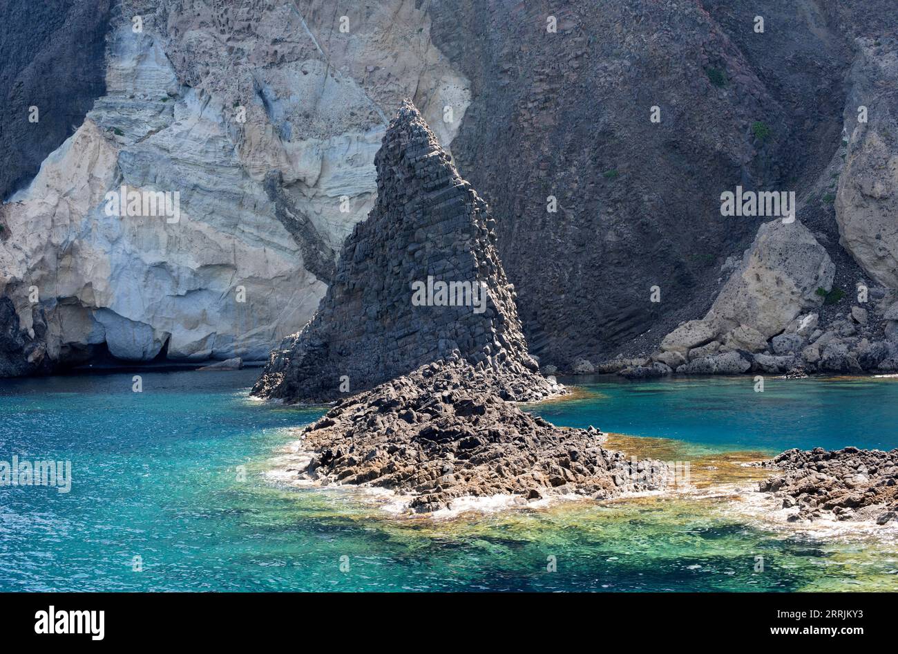 Extrusive igneous rocks hi-res stock photography and images - Alamy