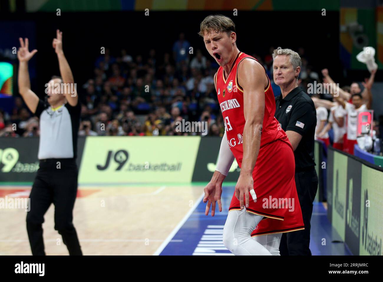 Philippines basketball national team hi-res stock photography and ...