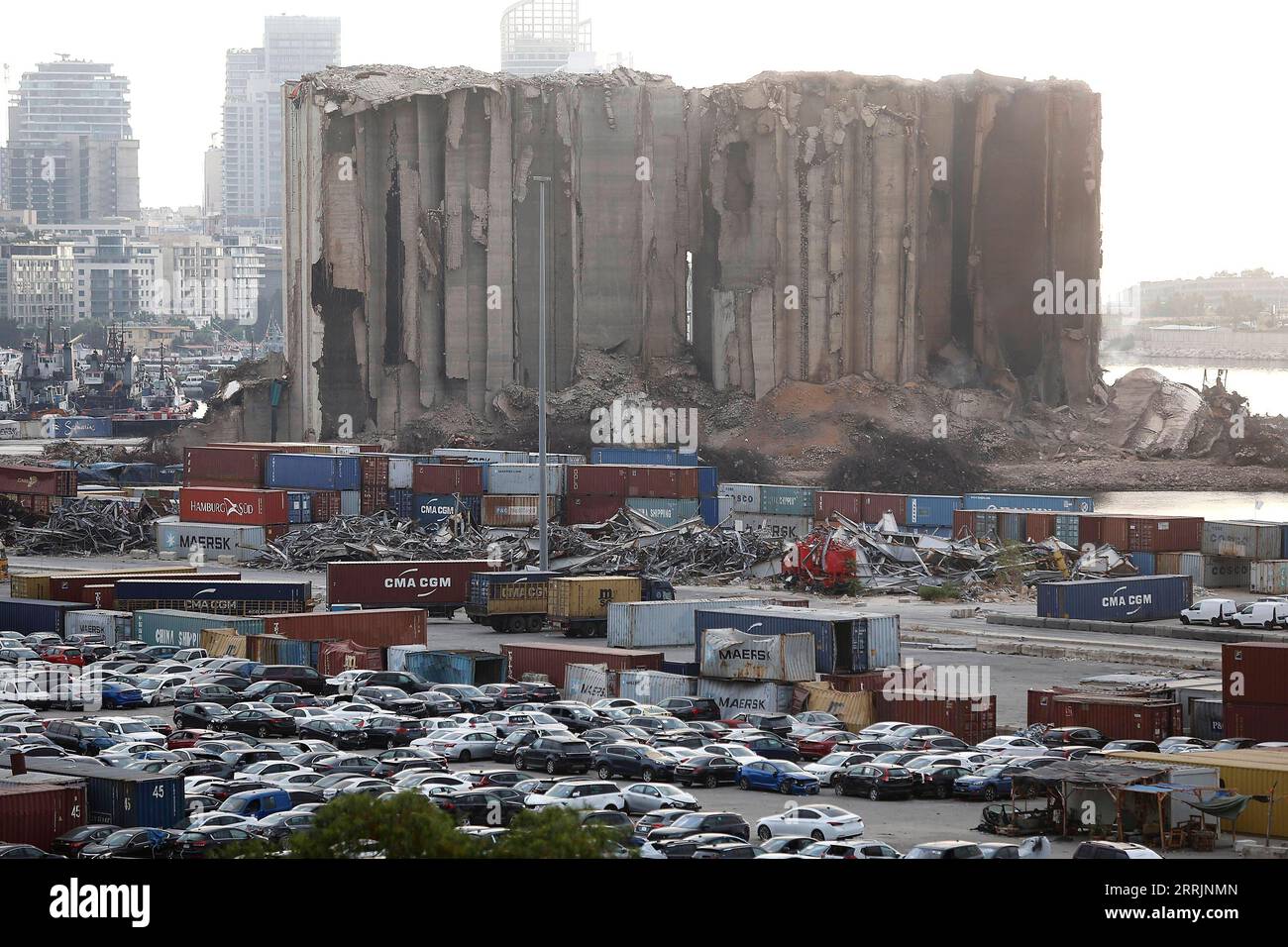 Port silos colapse hi-res stock photography and images - Alamy