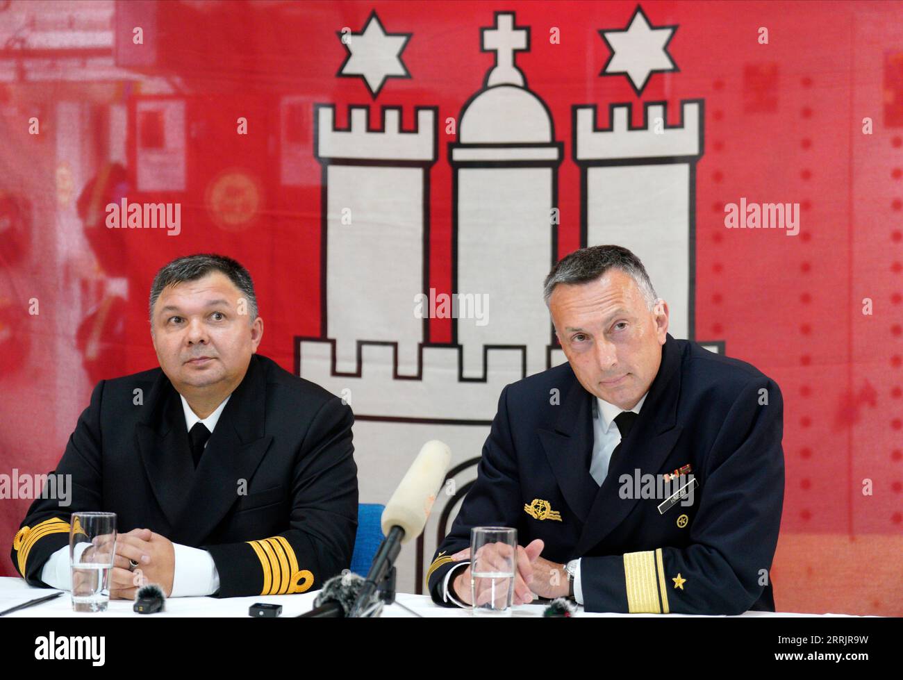 Riga, Latvia. 08th Sep, 2023. Flotilla Admiral Stephan Haisch (r) and ...