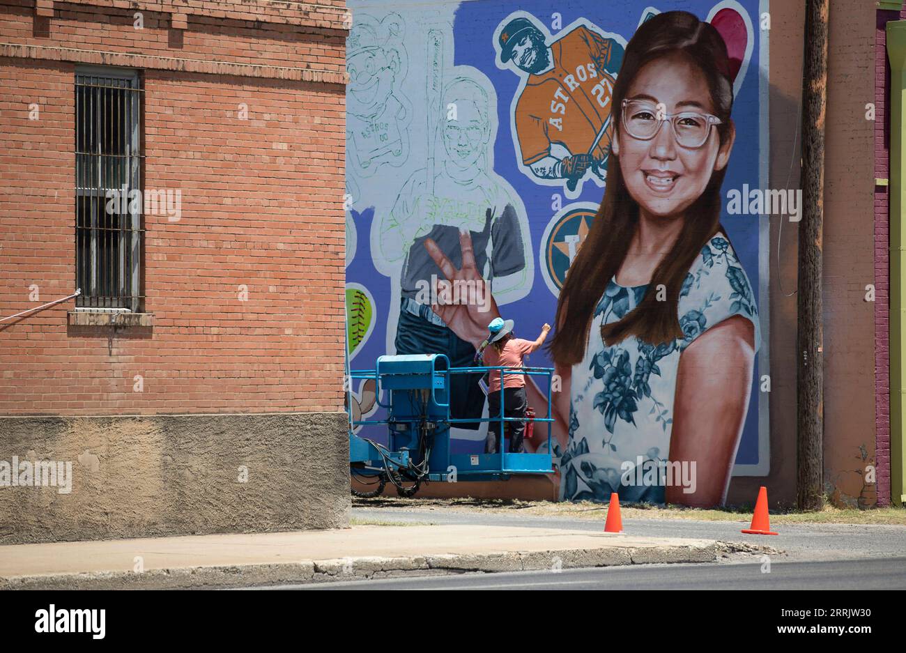 Uvalde shooting mural hi-res stock photography and images - Alamy