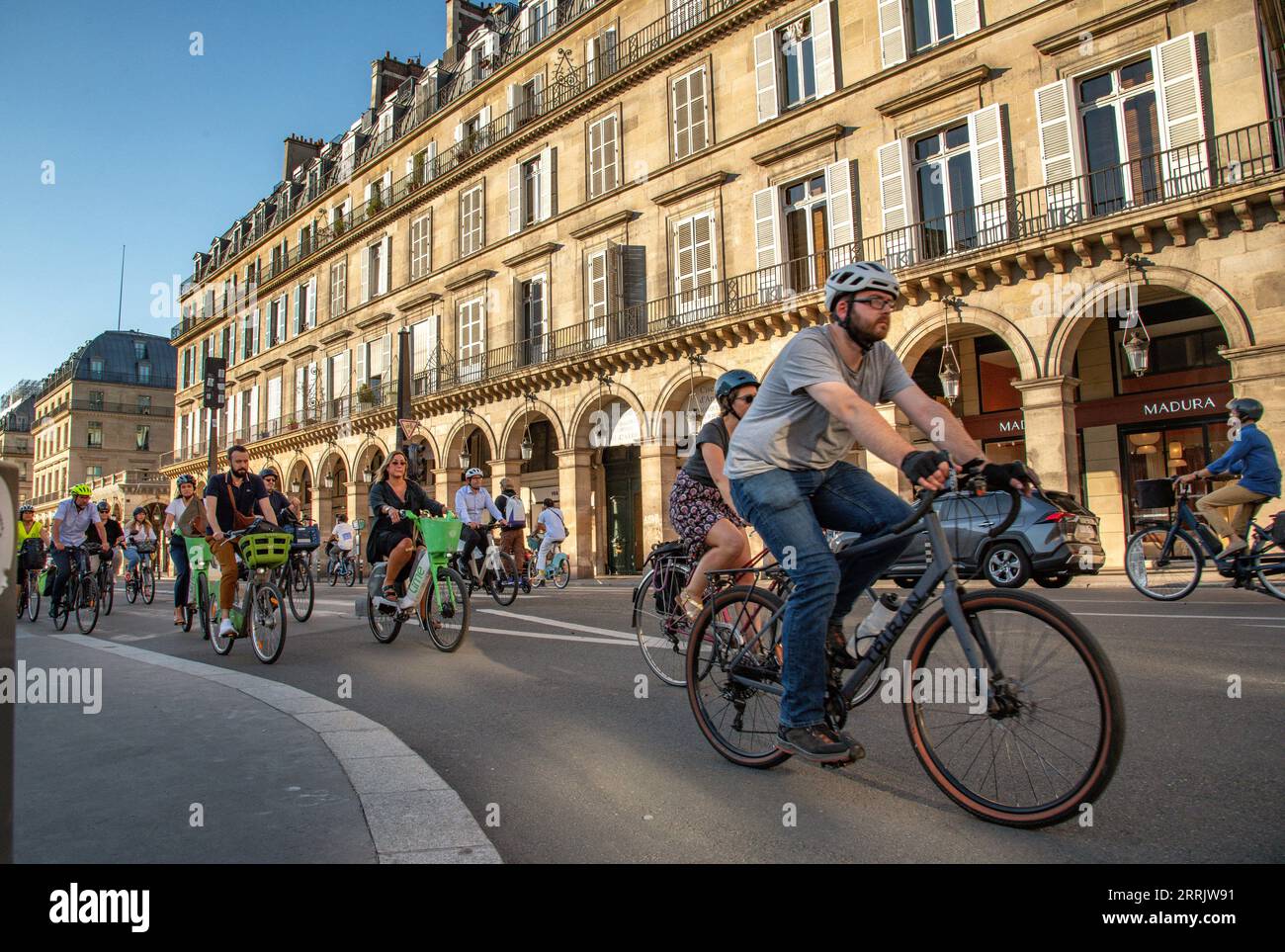 Paris, France. 07th Sep, 2023. Parisians riding their bikes Rue de ...