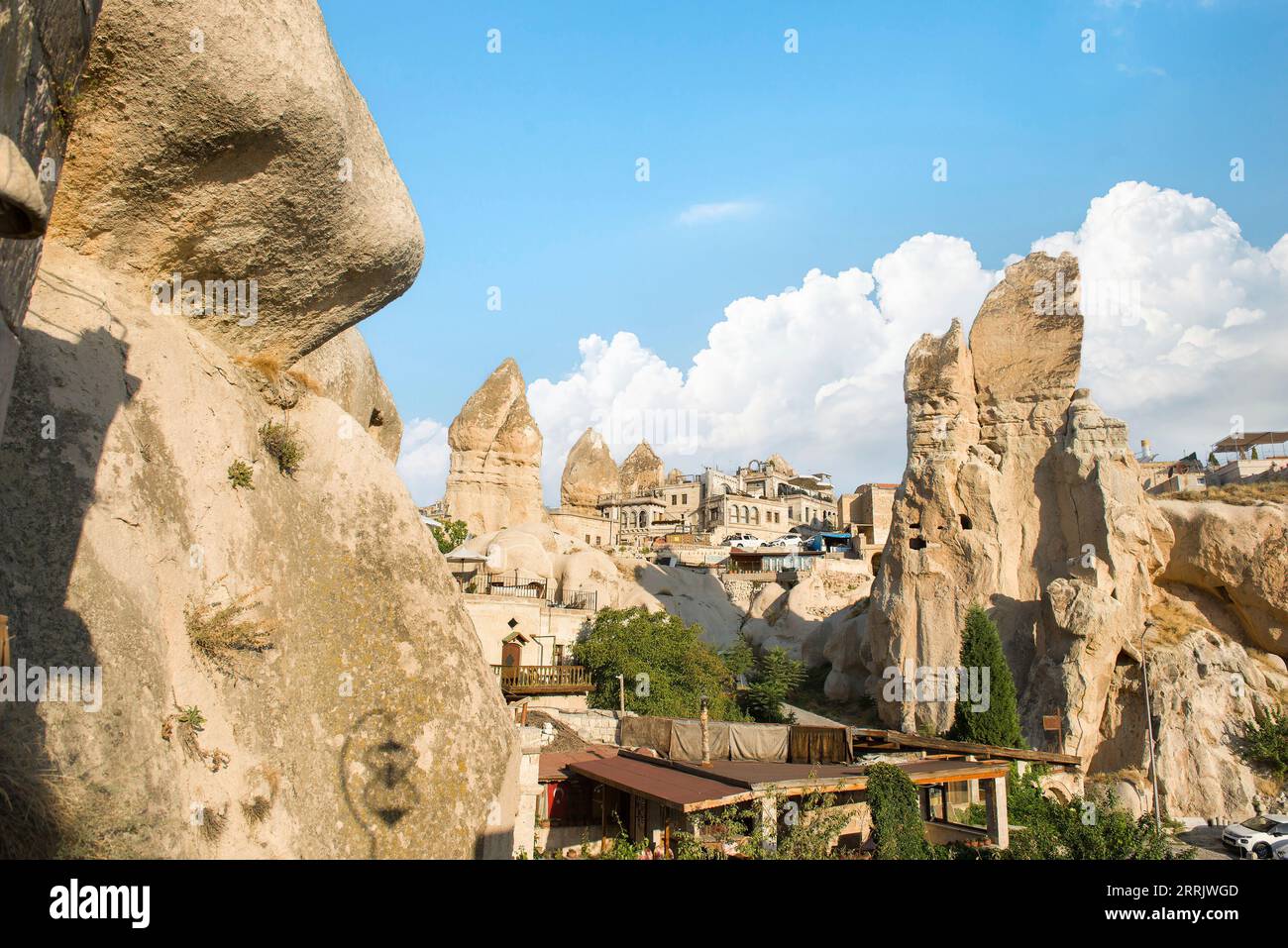 Cave in rocks in asia hi-res stock photography and images - Alamy