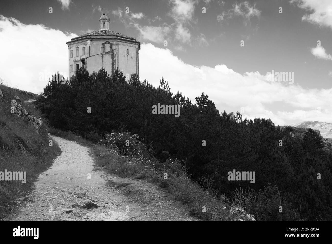 Rocca calascio rocca calascio Black and White Stock Photos & Images - Alamy