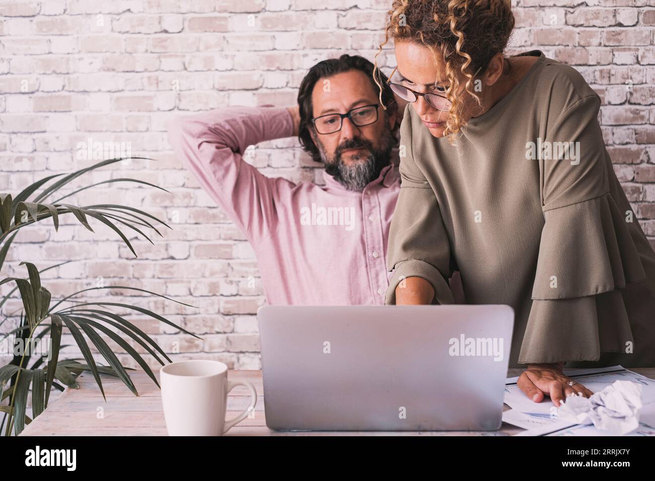 Professional explanation hi-res stock photography and images - Alamy