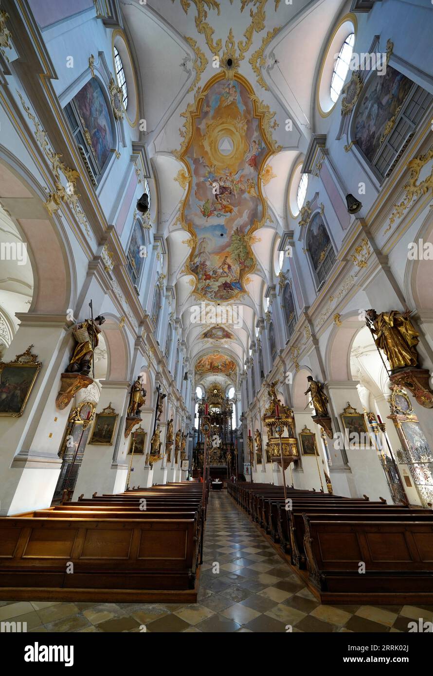 Germany, Bavaria, Munich, Rindermarkt, church Alter Peter, inside Stock ...
