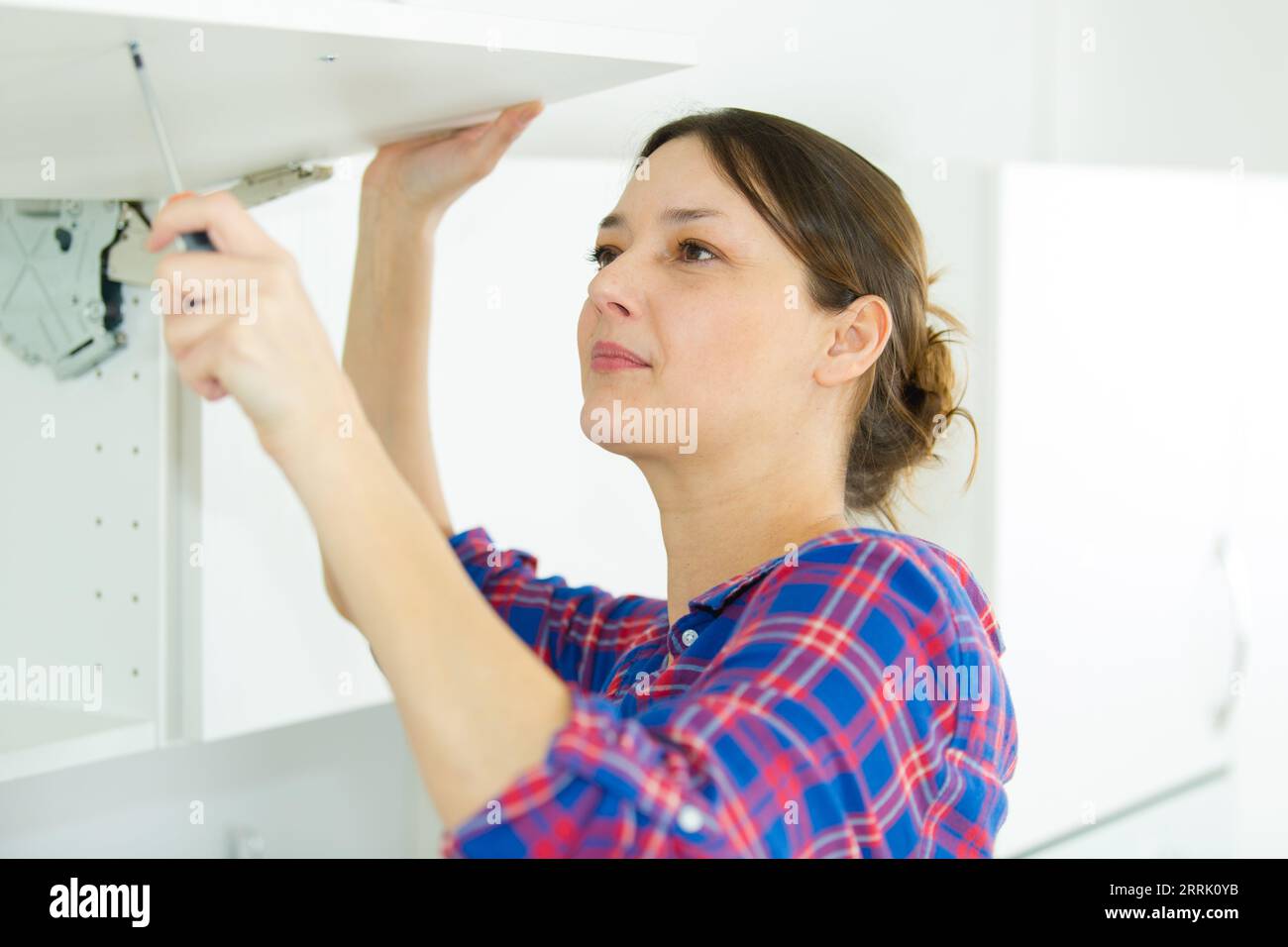 Self assembly kitchen hi-res stock photography and images - Alamy