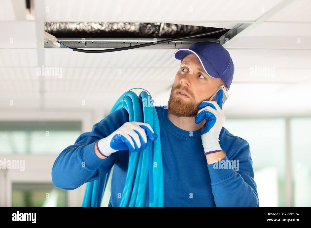 Shoulder fix hi-res stock photography and images - Alamy