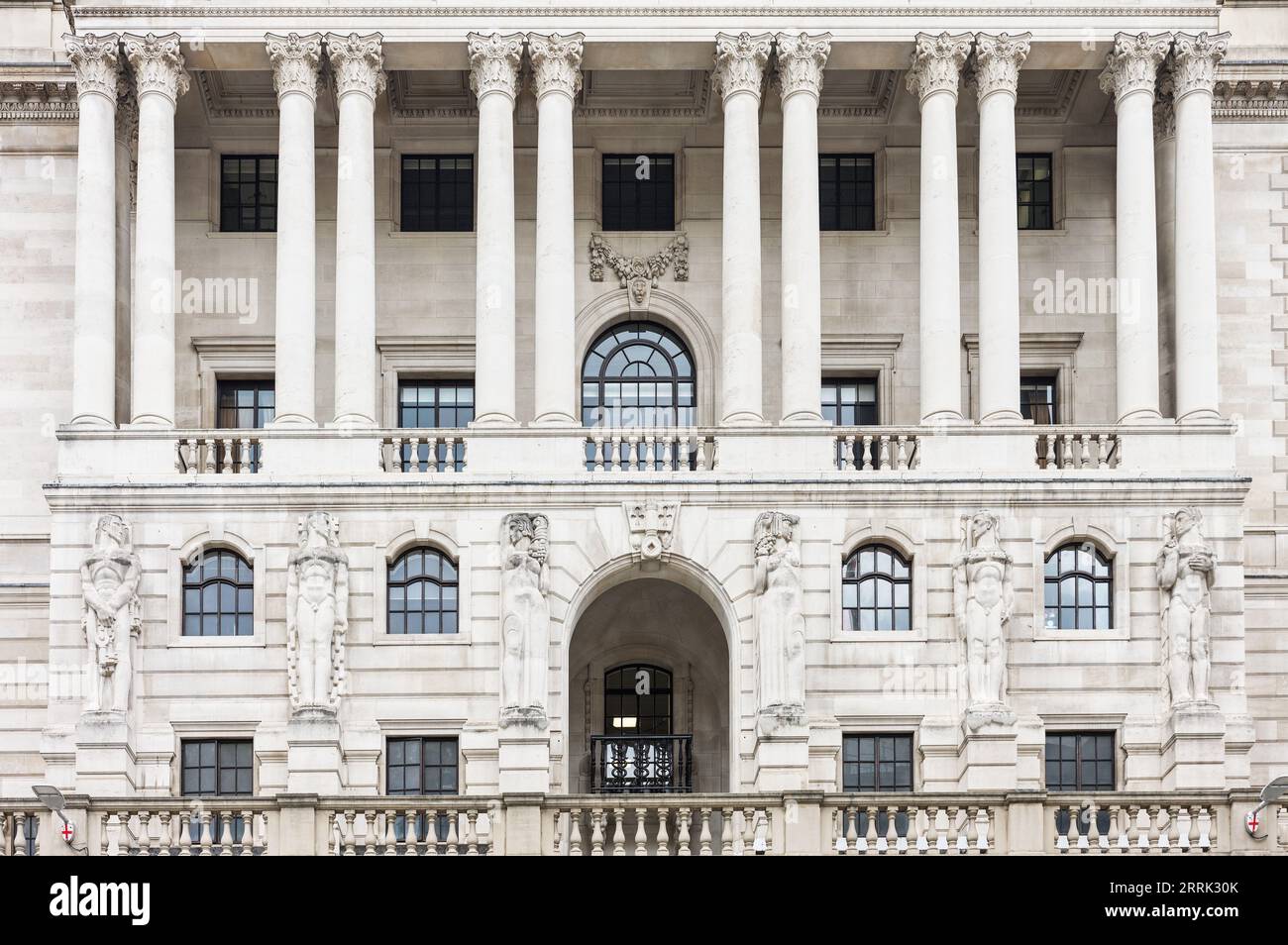 Bank of England facade, Threadneedle Street, London, England Stock ...