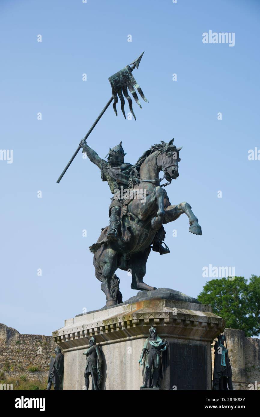 Equestrian statue of William the Conqueror, Falaise France Stock Photo ...