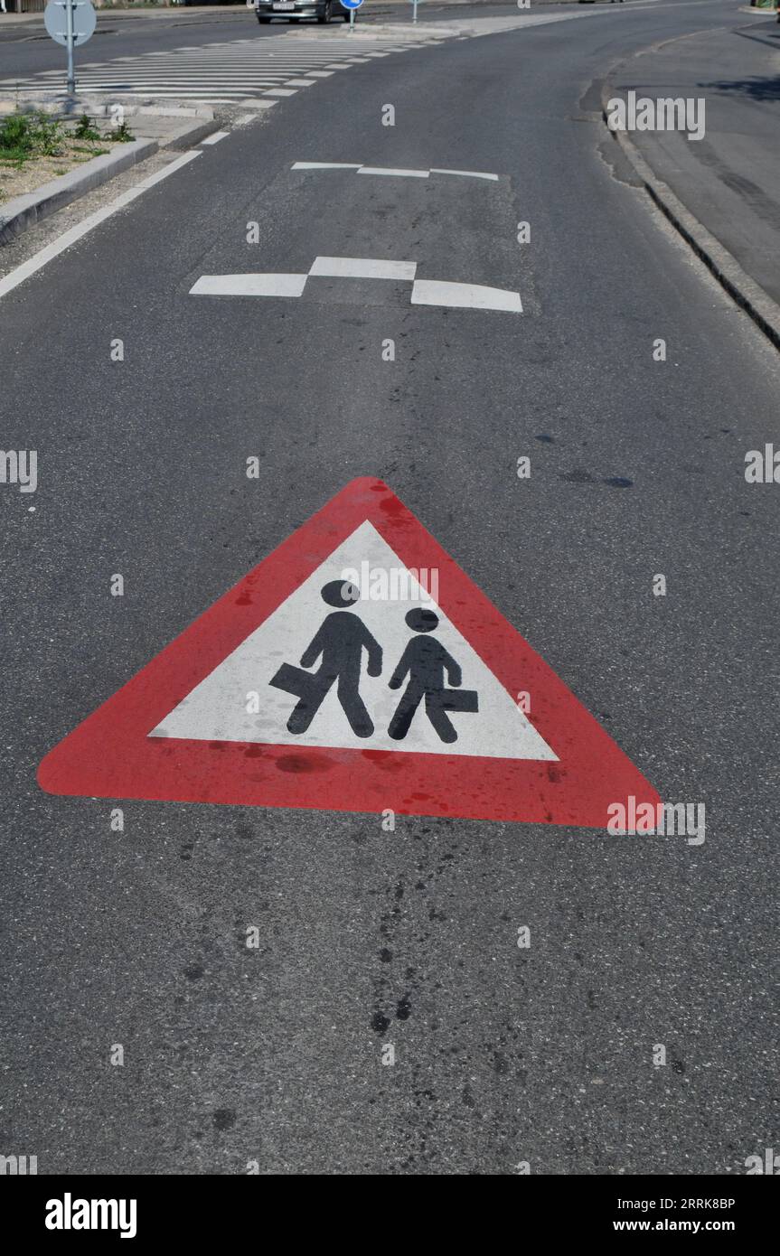 Safety on the road pictures hi-res stock photography and images - Alamy