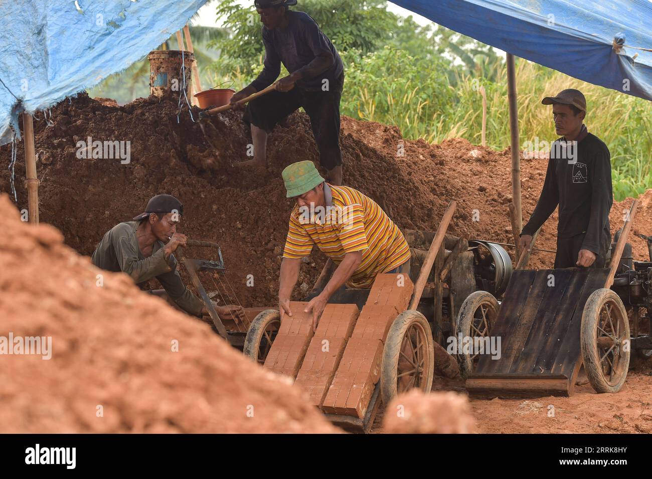 Parung indonesia hi-res stock photography and images - Alamy