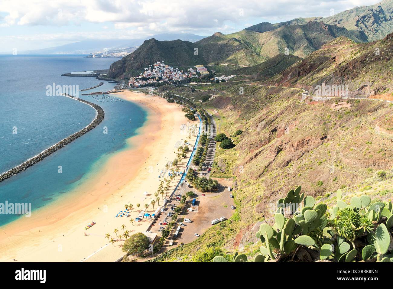 Vista a la playa tropical hi-res stock photography and images - Alamy