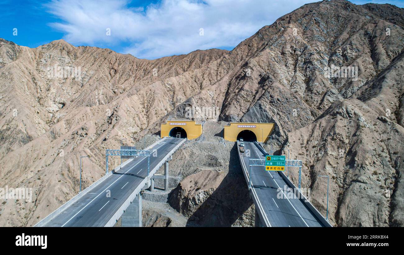 Open northwest passage hi-res stock photography and images - Alamy