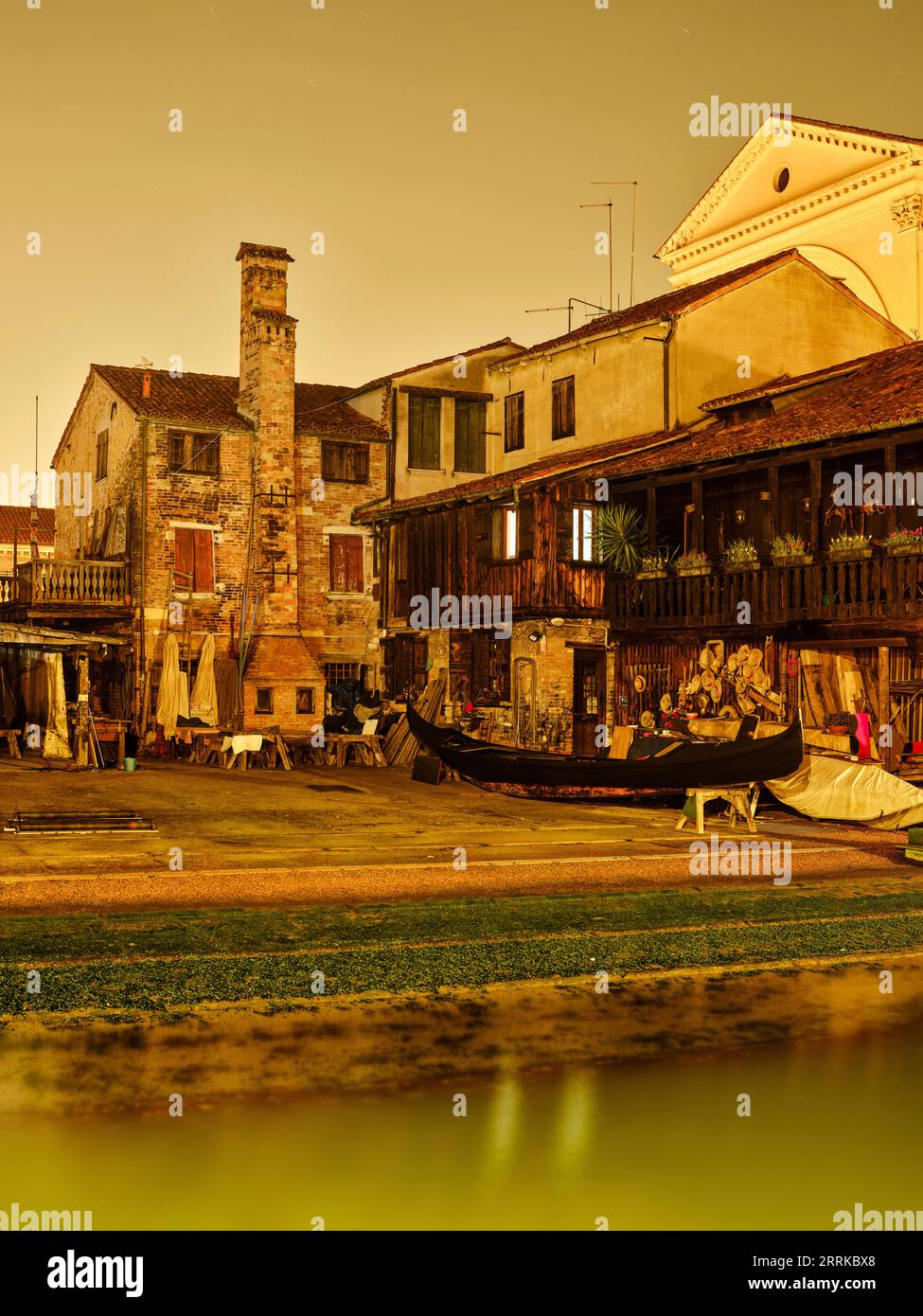 Gondola shipyard on the Rio de San Trovaso, Venice Stock Photo - Alamy