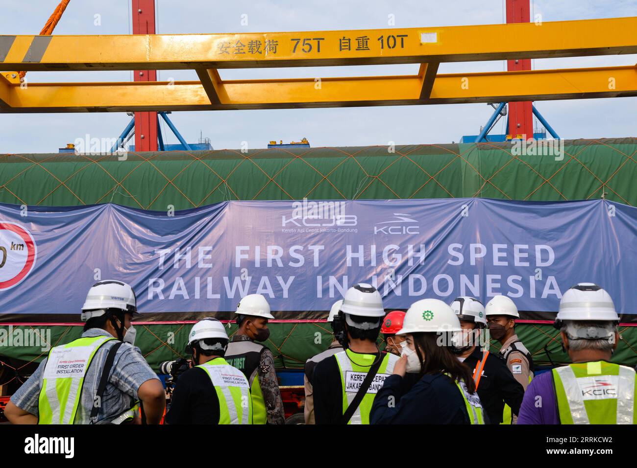 Jakarta railway high speed construction hi-res stock photography and ...