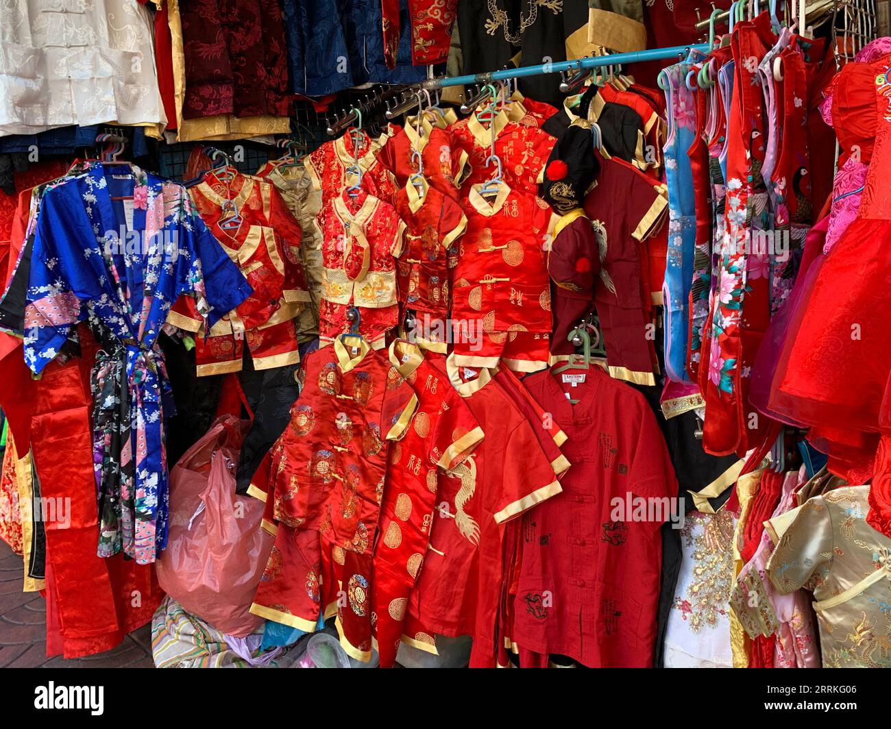 Sale of traditional chinese clothes, Chinatown, Yaowarat Rd ...