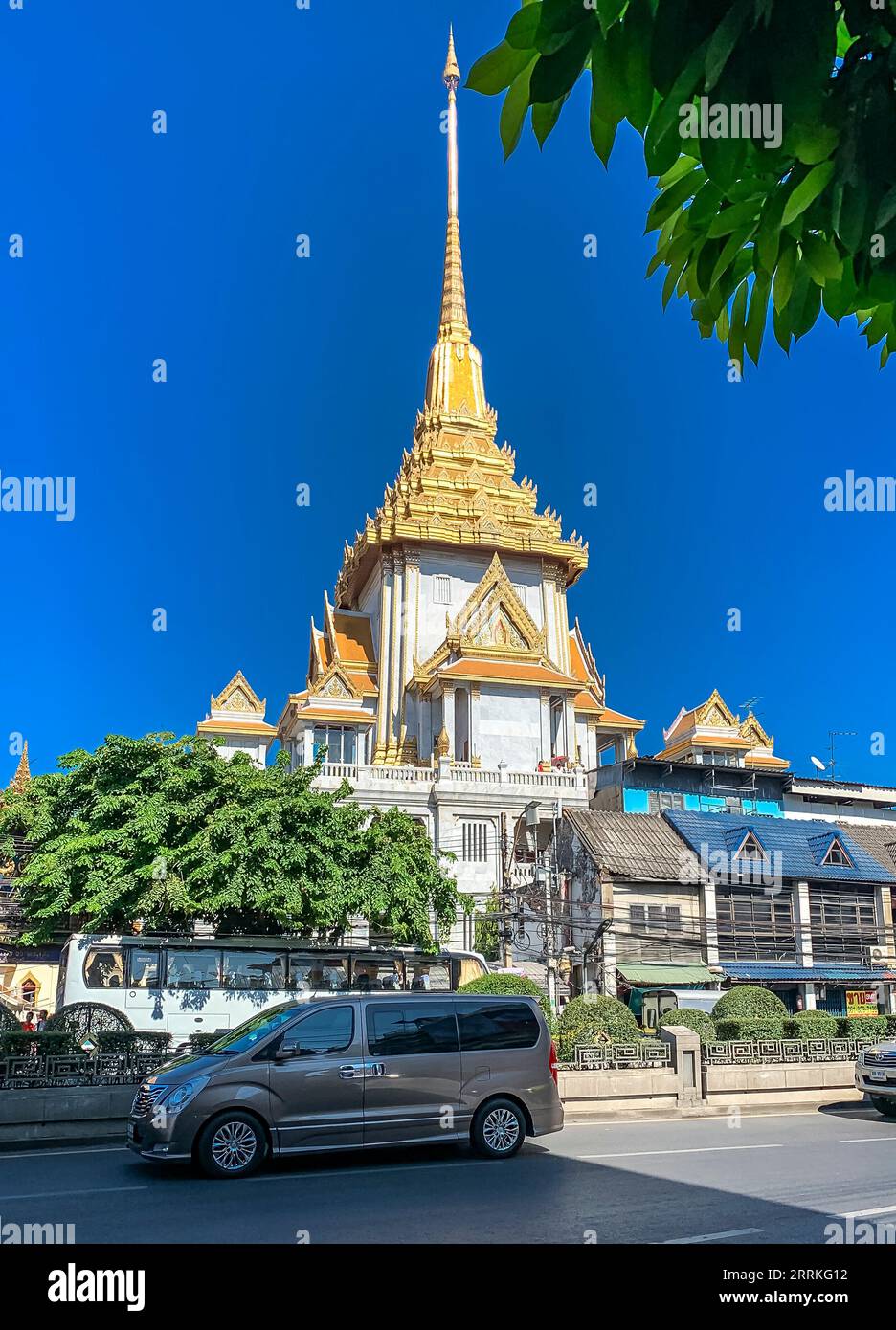Temple of the Golden Buddha, Phra Maha Mondop, Wat Traimit, Chinatown ...