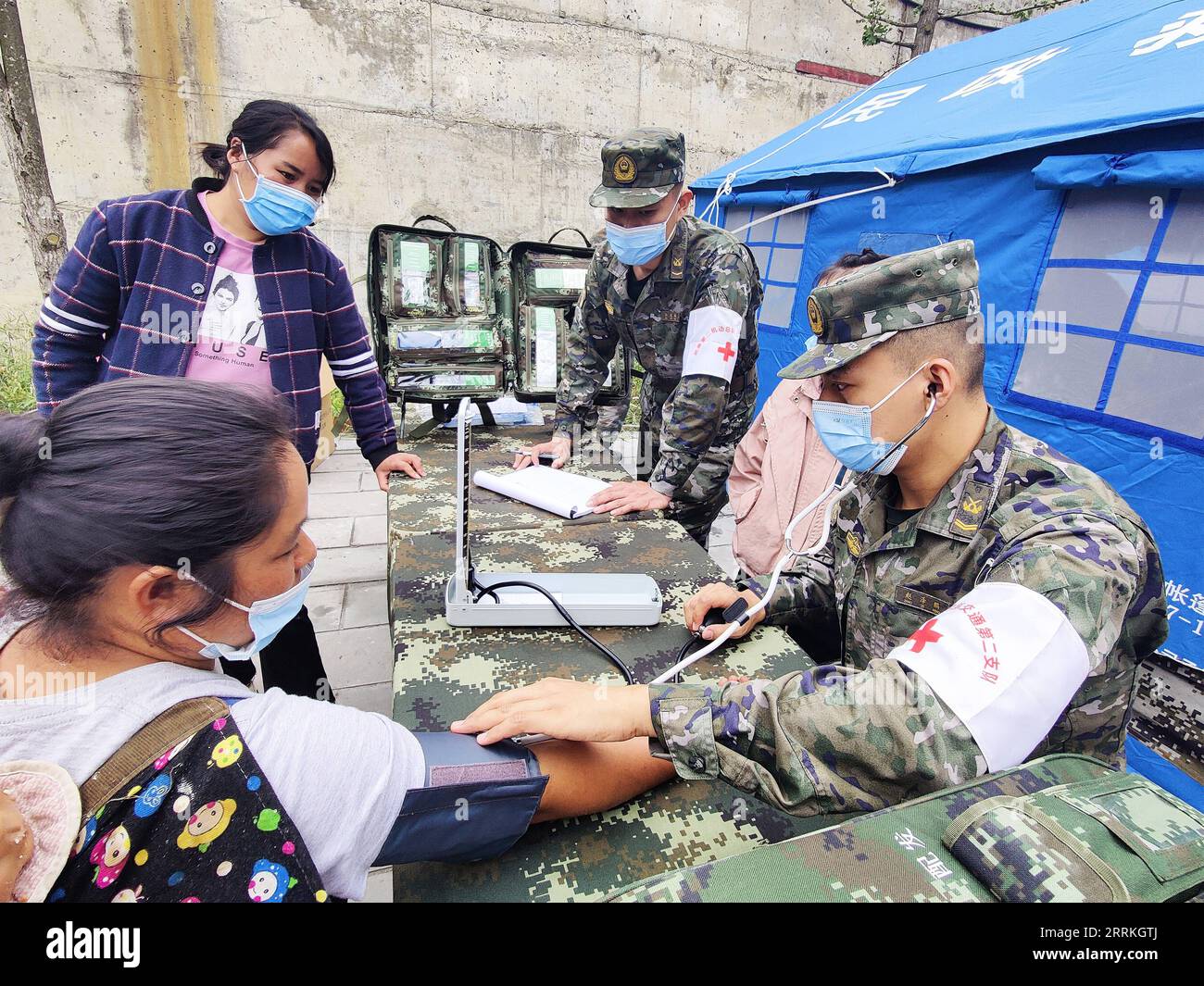 Medical relief efforts hi-res stock photography and images - Alamy