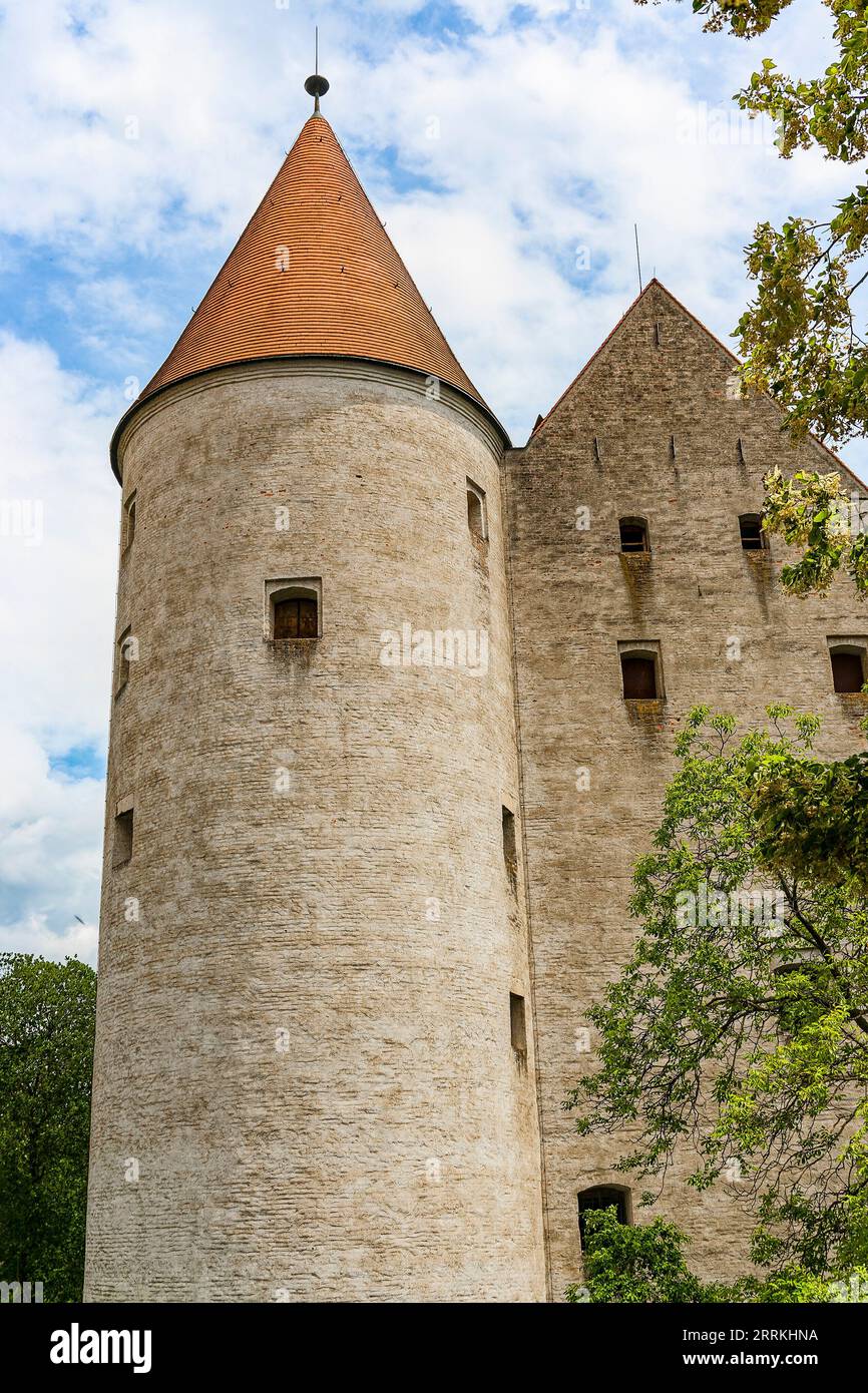 New round tower building hi-res stock photography and images - Alamy