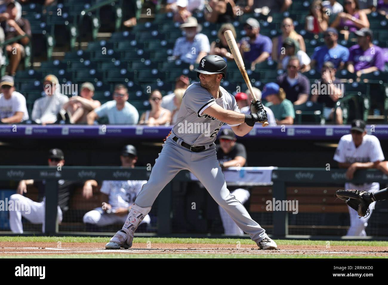 Chicago White Sox left fielder Andrew Benintendi (23) waits for the ...