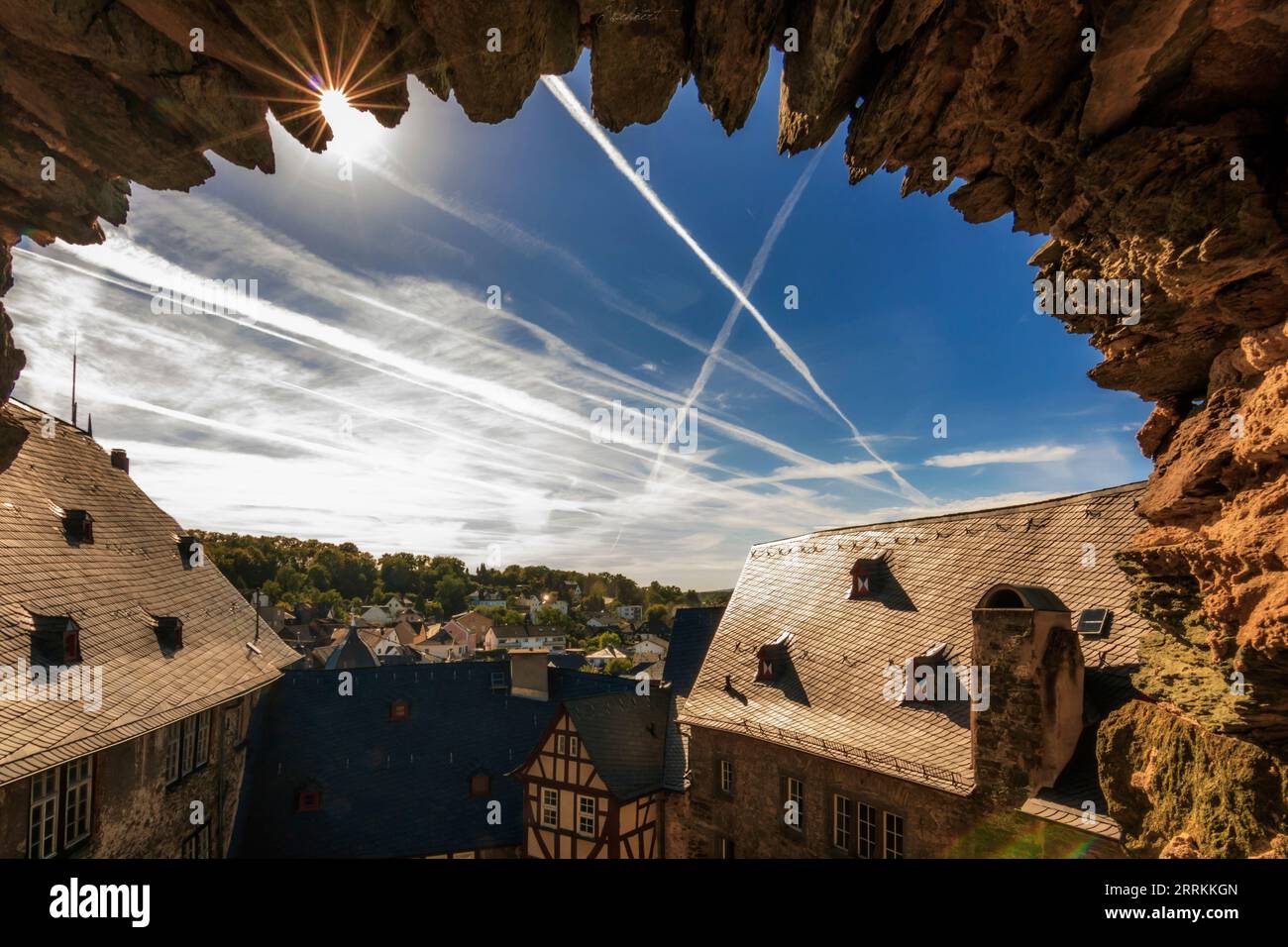 View over Runkel at the river Lahn, castle view over the old town Stock ...