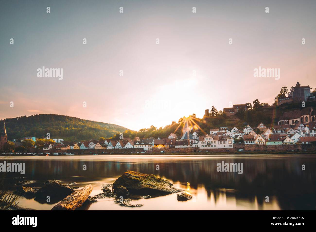 Beautiful view of the half timbered town of hirschhorn hi-res stock ...
