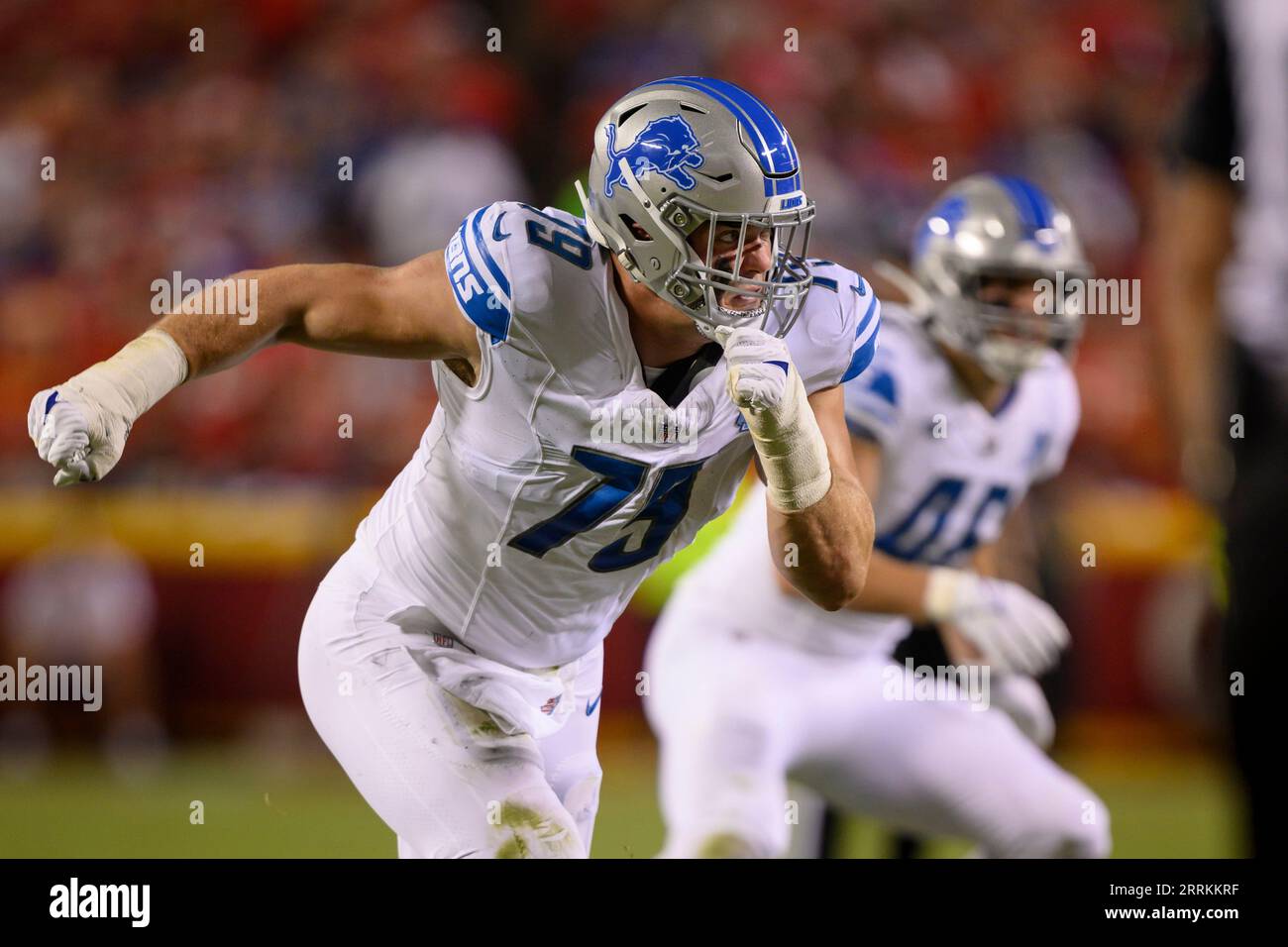 Detroit Lions defensive end John Cominsky (79) rushes against the ...