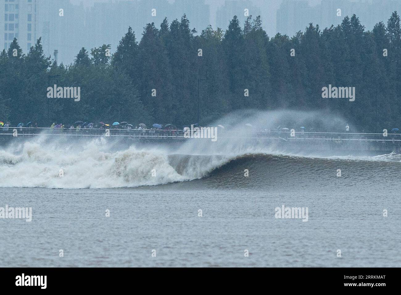 Tidal bore china hi-res stock photography and images - Alamy
