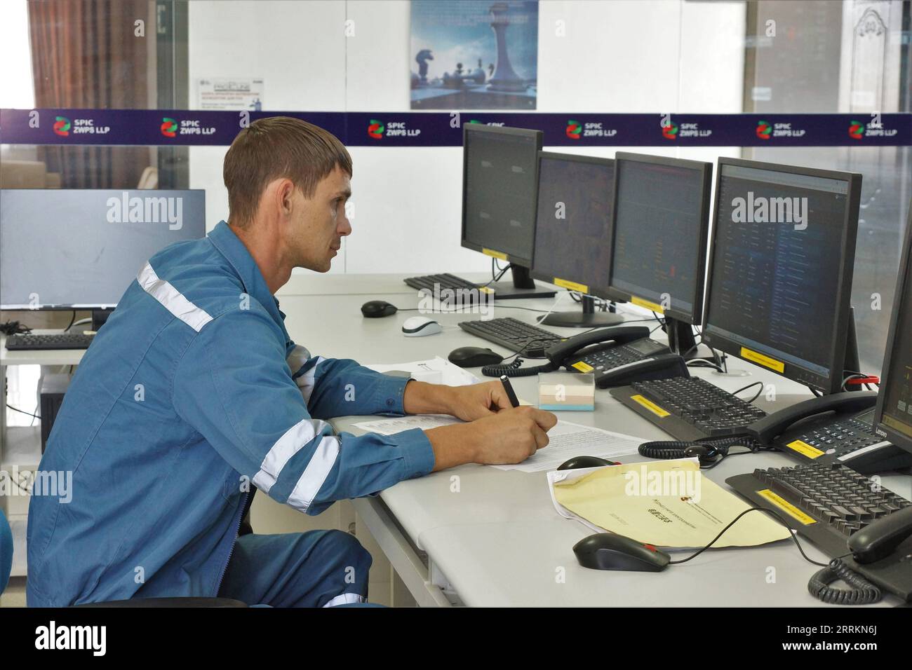 2021 china power shortage hi-res stock photography and images - Alamy