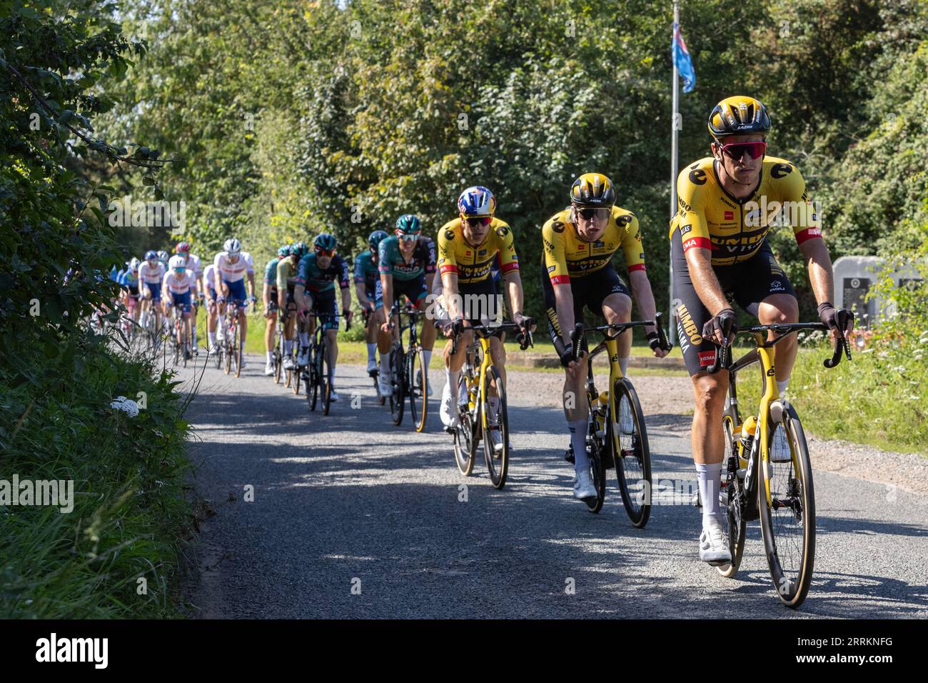 The 2023 Tour of Britain cycle race passes the war memorial for ...