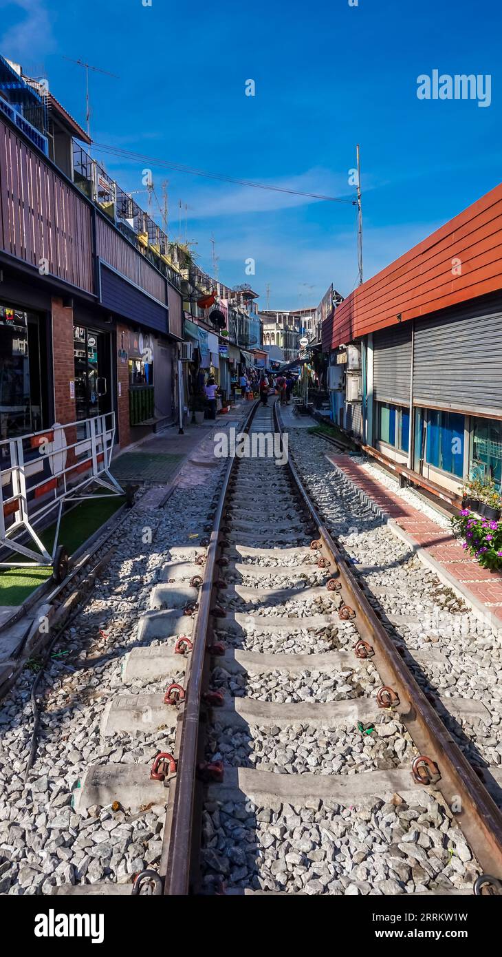 Railroad, Maeklong Station, Maeklong Railway Market, Talad Rom Hub ...