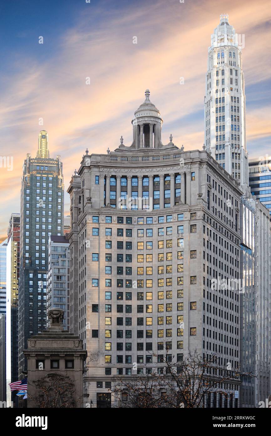 Chicago's renowned architecture and historical skyscrapers combine ...