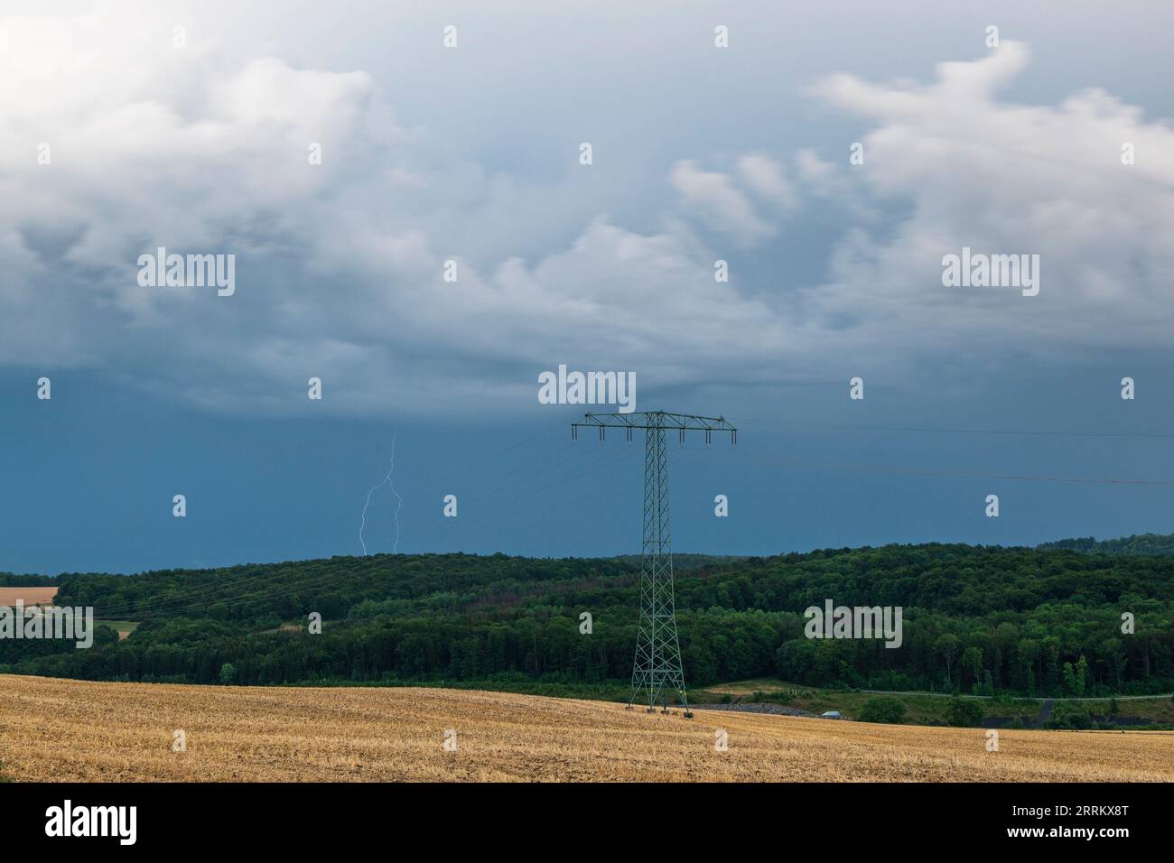 Earth lightning hi-res stock photography and images - Alamy