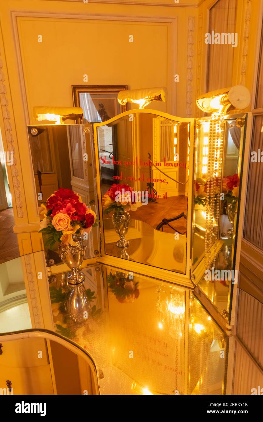 England, Kent, Maidstone, Leeds Castle, Lady Baillie's Dressing Room ...