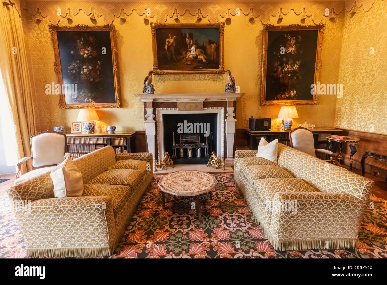 England, Kent, Maidstone, Leeds Castle, The Yellow Drawing Room Stock ...