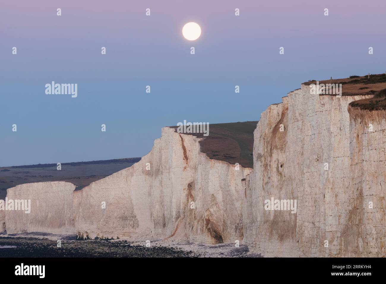 Full moon over the seven sisters white cliffs hi-res stock photography ...