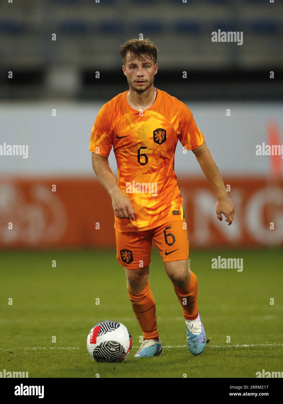 Dirk proper hi-res stock photography and images - Alamy