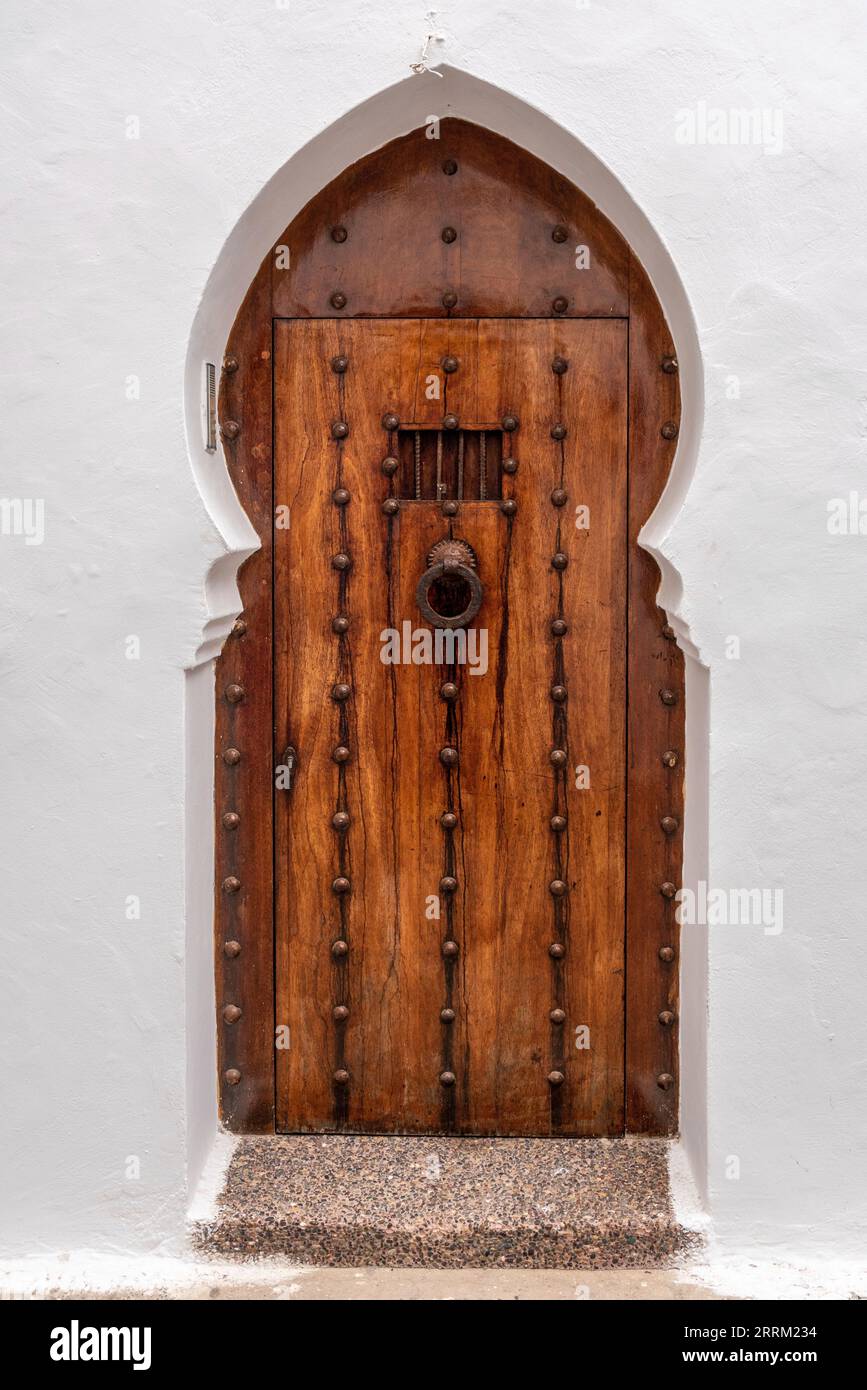 Arabic style door hi-res stock photography and images - Alamy