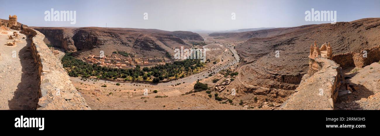 Hiking through the old Id Aissa agadir, an old granary in Amtoudi ...
