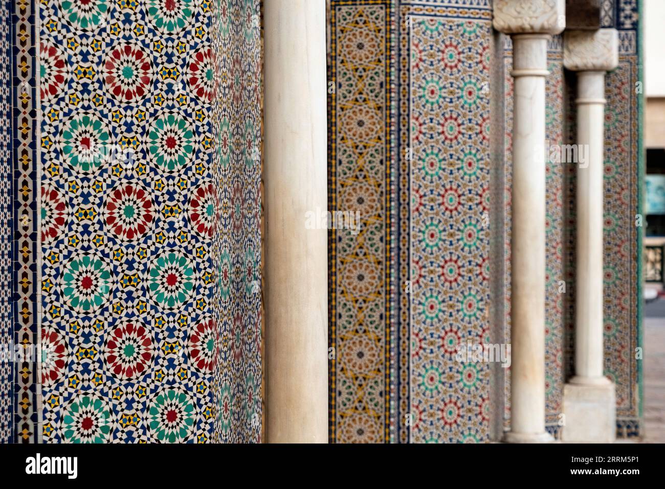 Famous golden main entrance of the Royal Palace in Fes, Morocco Stock ...